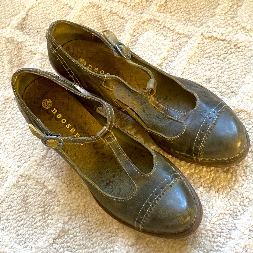 Neosens Beautiful Forest Green All Leather T Strap - Gem